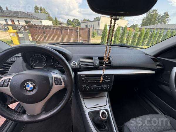 Grey BMW 120 2006 in Riga, with an engine capacity of 2.00 L and mileage of 304 thousand km for 3250 €, photo 9 on AUTOMOTO.COM.LV