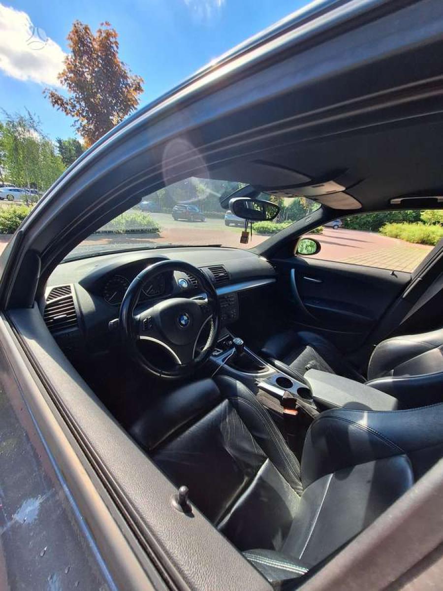 Grey BMW 120 2006 in Birzai, with an engine capacity of 2.00 L and mileage of 296 thousand km for 3999 €, photo 8 on AUTOMOTO.COM.LV