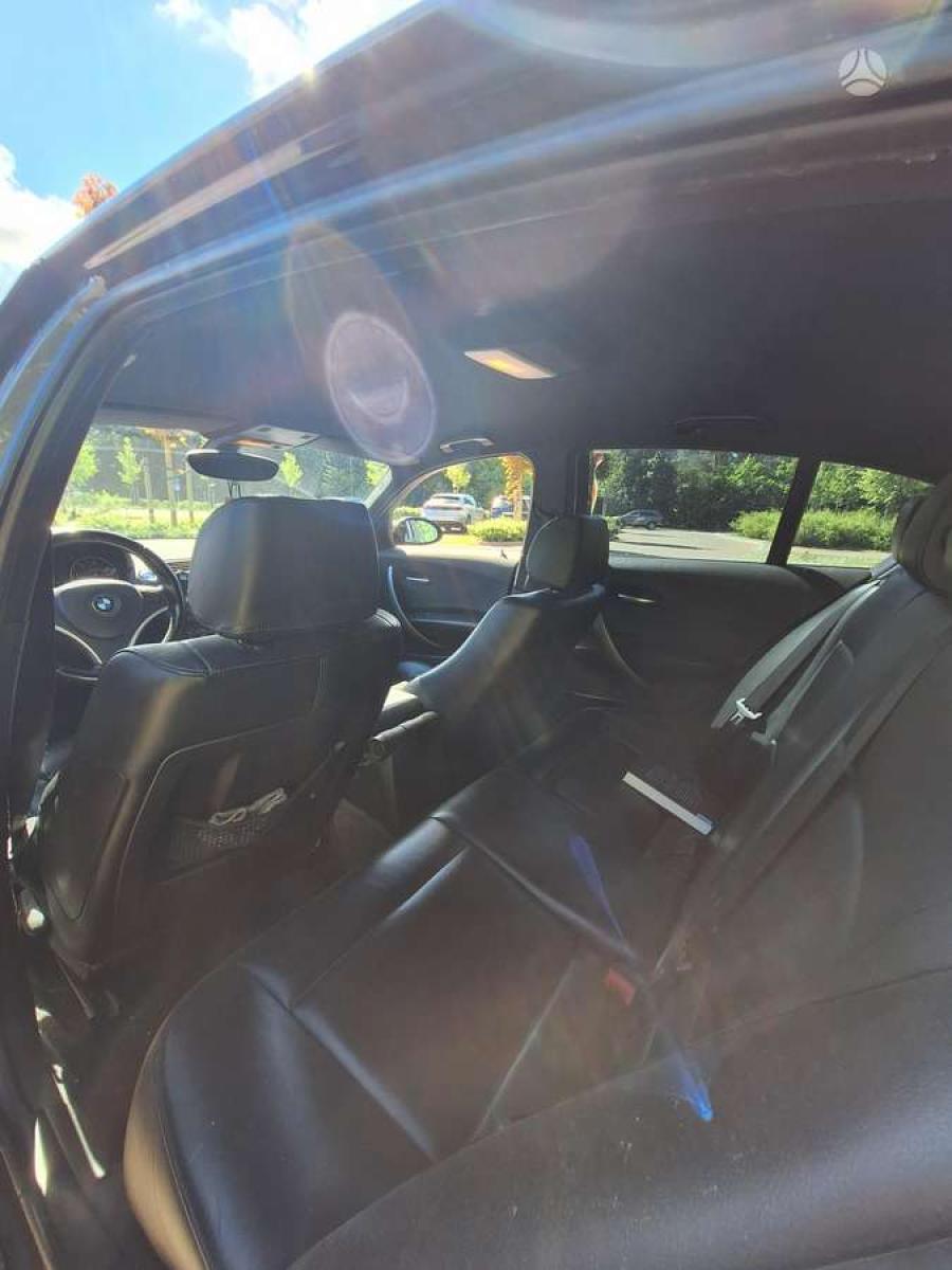 Grey BMW 120 2006 in Birzai, with an engine capacity of 2.00 L and mileage of 296 thousand km for 3999 €, photo 9 on AUTOMOTO.COM.LV