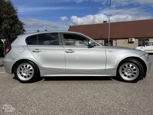 Grey BMW 120 2006 in Vilnius, with an engine capacity of 2.00 L and mileage of 374 thousand km for 2600 €, photo 6 on AUTOMOTO.COM.LV