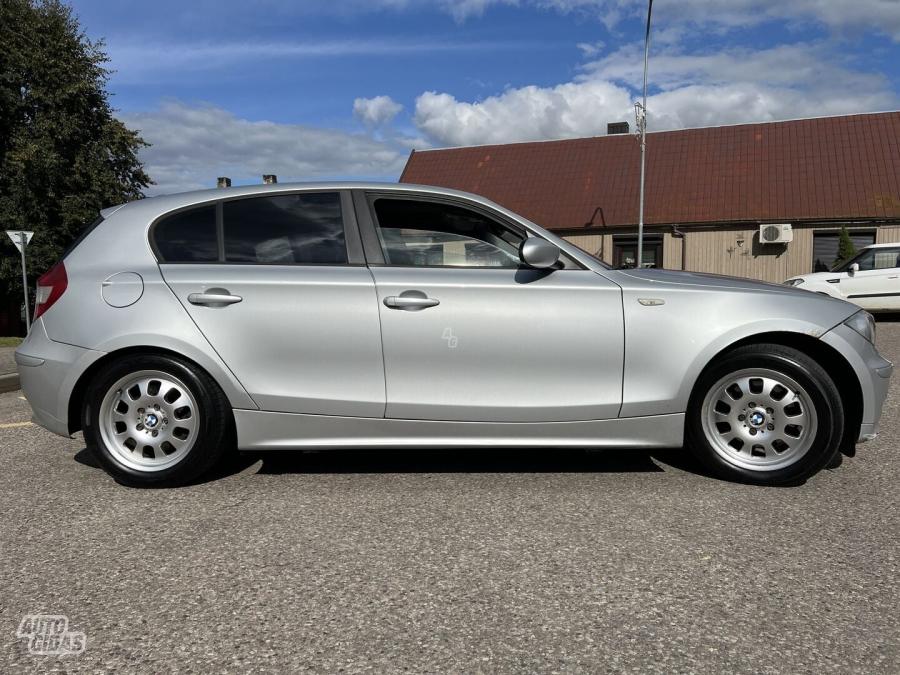Grey BMW 120 2006 in Vilnius, with an engine capacity of 2.00 L and mileage of 374 thousand km for 2600 €, photo 6 on AUTOMOTO.COM.LV