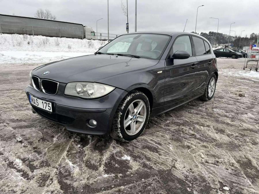 Grey BMW 120 2007 in Vilnius, with an engine capacity of 2.00 L and mileage of 243 thousand km for 3600 €, photo 2 on AUTOMOTO.COM.LV