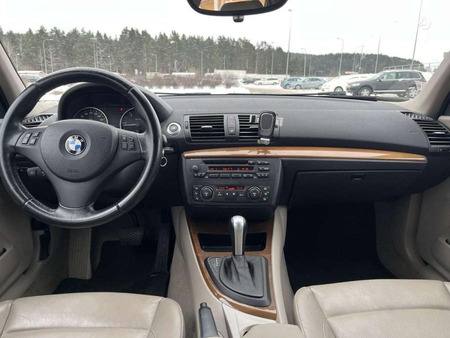 Grey BMW 120 2007 in Vilnius, with an engine capacity of 2.00 L and mileage of 243 thousand km for 3600 €, photo 8 on AUTOMOTO.COM.LV