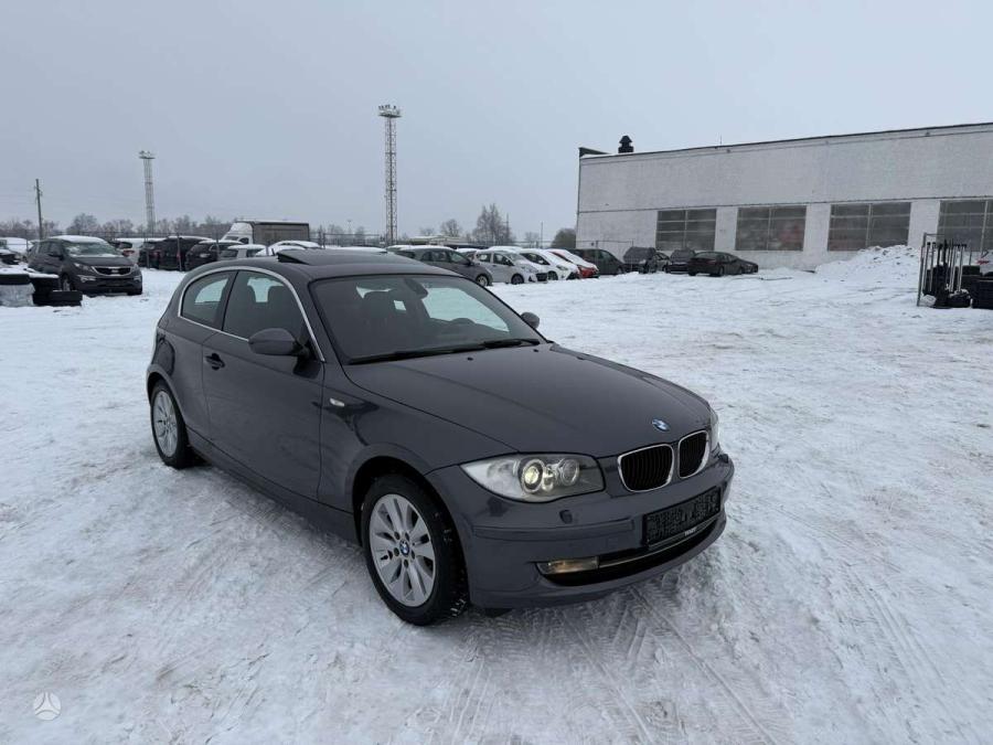 Grey BMW 120 2007 in Marijampole, with an engine capacity of 2.00 L and mileage of 203 thousand km for 4500 €, photo 4 on AUTOMOTO.COM.LV