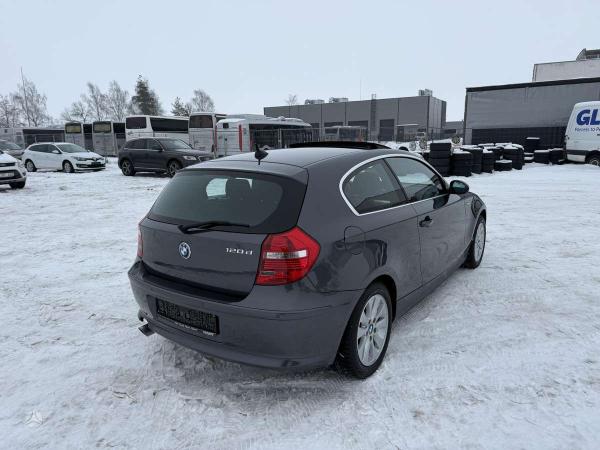 Pelēks BMW 120 2007 Marijampole, ar dzinēja tilpumu 2.00 L un nobraukumu 203 tūkst. km par 4500 €, foto 6 vietnē AUTOMOTO.COM.LV