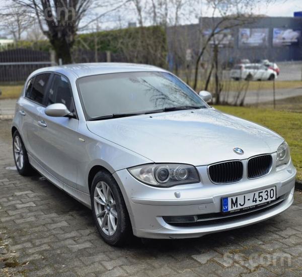 Pelēks BMW 120 2007 Valmiera, ar dzinēja tilpumu 2.00 L un nobraukumu 345 tūkst. km par 3100 €, foto 1 vietnē AUTOMOTO.COM.LV