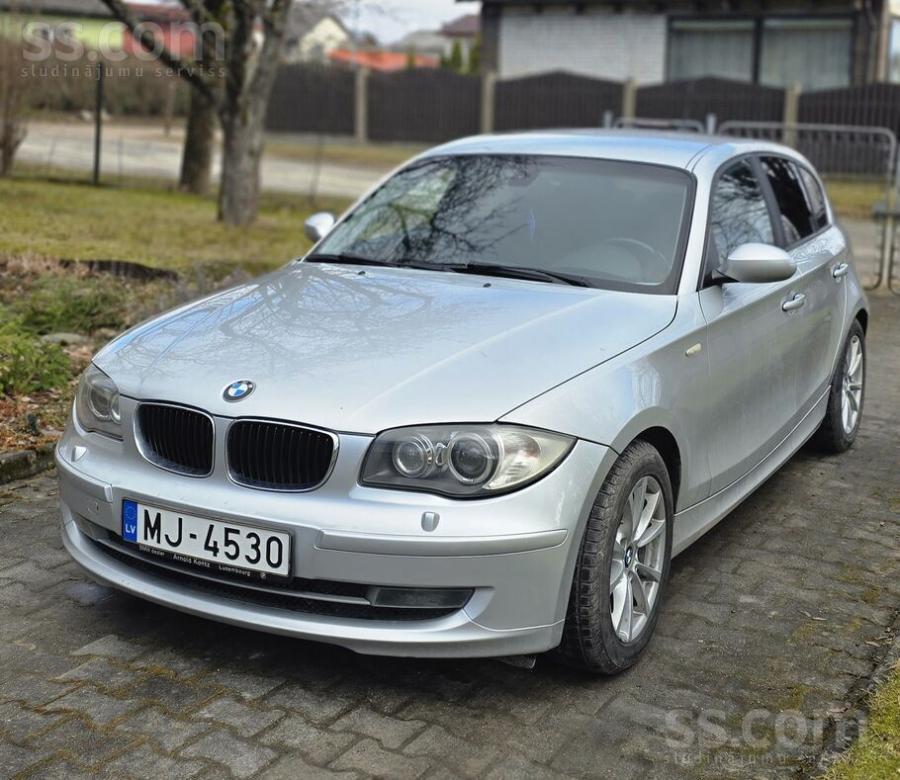 Grey BMW 120 2007 in Valmiera, with an engine capacity of 2.00 L and mileage of 345 thousand km for 3100 €, photo 3 on AUTOMOTO.COM.LV