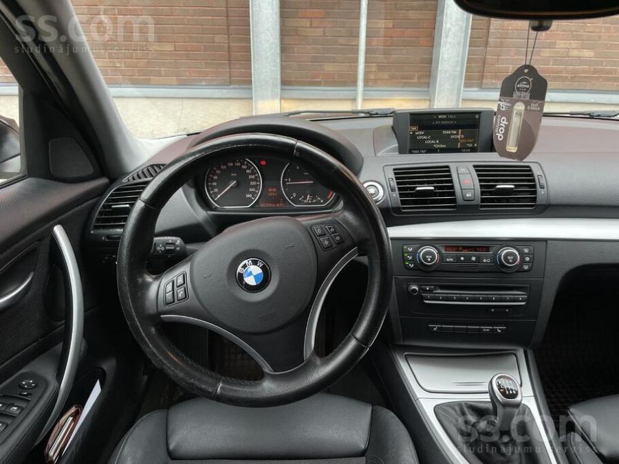 Grey BMW 120 2007 in Riga, with an engine capacity of 2.00 L and mileage of 302 thousand km for 4025 €, photo 16 on AUTOMOTO.COM.LV