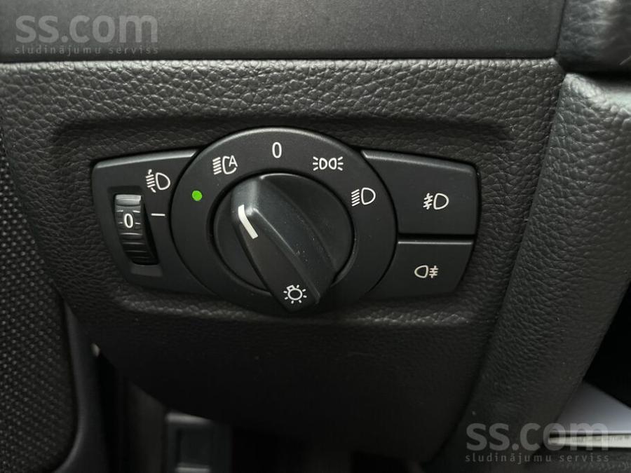 Grey BMW 120 2007 in Riga, with an engine capacity of 2.00 L and mileage of 302 thousand km for 4025 €, photo 22 on AUTOMOTO.COM.LV