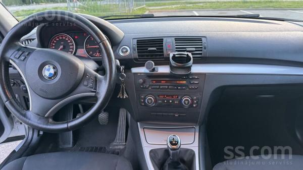 Grey BMW 120 2007 in Riga, with an engine capacity of 2.00 L and mileage of 273 thousand km for 3700 €, photo 5 on AUTOMOTO.COM.LV
