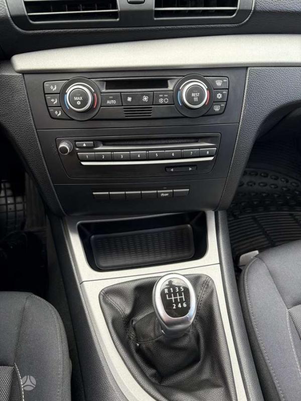 Grey BMW 120 2007 in Rokiskis, with an engine capacity of 2.00 L and mileage of 324 thousand km for 2900 €, photo 10 on AUTOMOTO.COM.LV