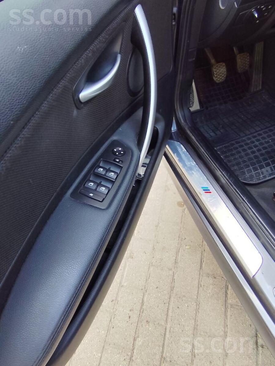 Grey BMW 120 2007 in Bauska, with an engine capacity of 2.00 L and mileage of 388 thousand km for 4300 €, photo 10 on AUTOMOTO.COM.LV