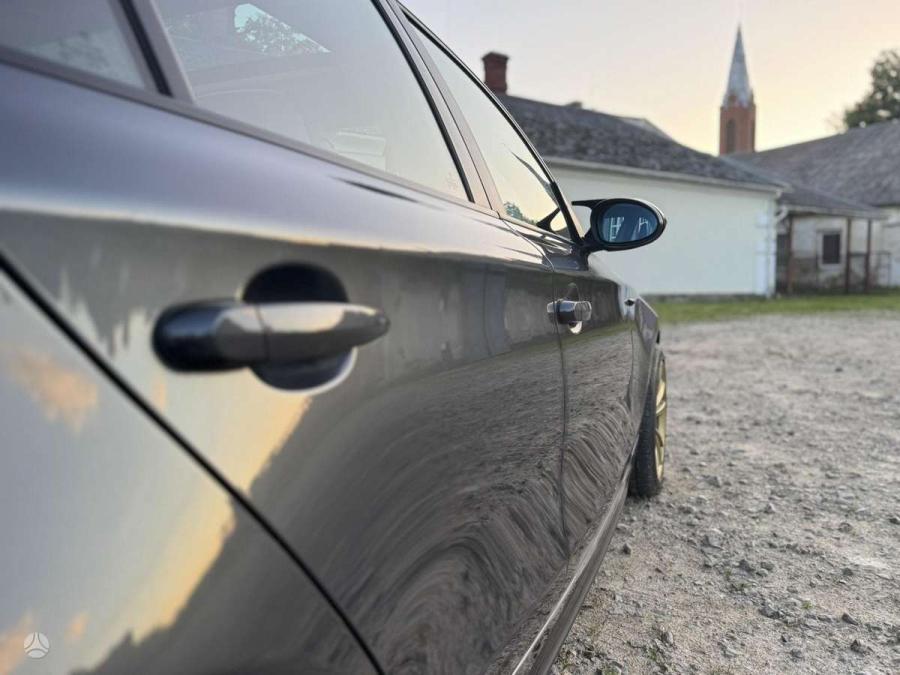 Pelēks BMW 120 2007 Kaišiadorys, ar dzinēja tilpumu 2.00 L un nobraukumu 228 tūkst. km par 3800 €, foto 9 vietnē AUTOMOTO.COM.LV