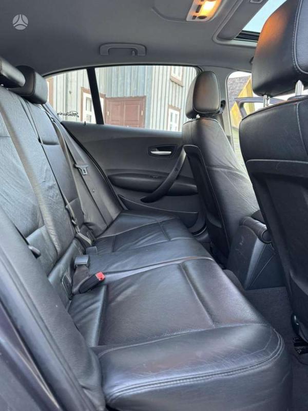 Pelēks BMW 120 2007 Kaišiadorys, ar dzinēja tilpumu 2.00 L un nobraukumu 228 tūkst. km par 3800 €, foto 10 vietnē AUTOMOTO.COM.LV