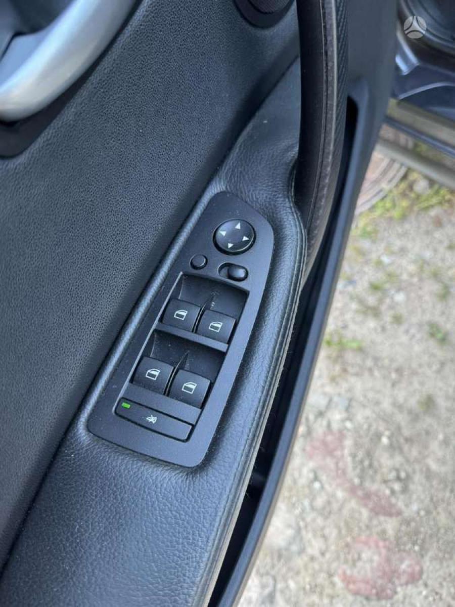 Pelēks BMW 120 2007 Kaišiadorys, ar dzinēja tilpumu 2.00 L un nobraukumu 228 tūkst. km par 3800 €, foto 16 vietnē AUTOMOTO.COM.LV