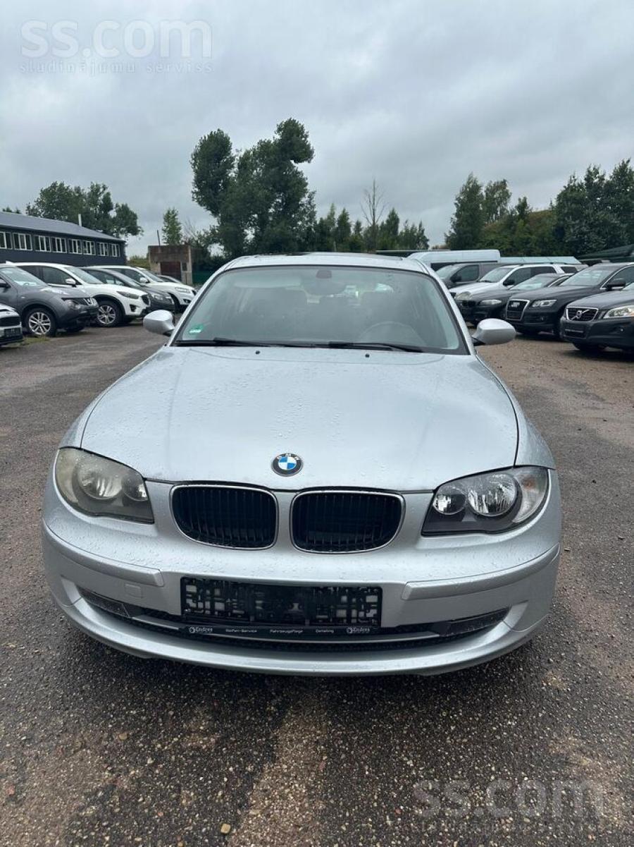 Pelēks BMW 120 2007 Daugavpils, ar dzinēja tilpumu 2.00 L un nobraukumu 199 tūkst. km par 4650 €, foto 1 vietnē AUTOMOTO.COM.LV