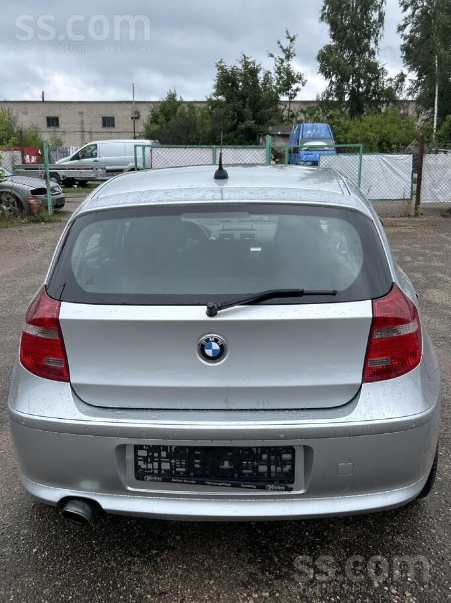 Pelēks BMW 120 2007 Daugavpils, ar dzinēja tilpumu 2.00 L un nobraukumu 199 tūkst. km par 4650 €, foto 10 vietnē AUTOMOTO.COM.LV