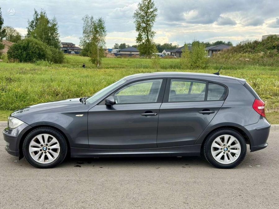 Grey BMW 120 2007 in Vilnius, with an engine capacity of 2.00 L and mileage of 300 thousand km for 3150 €, photo 6 on AUTOMOTO.COM.LV