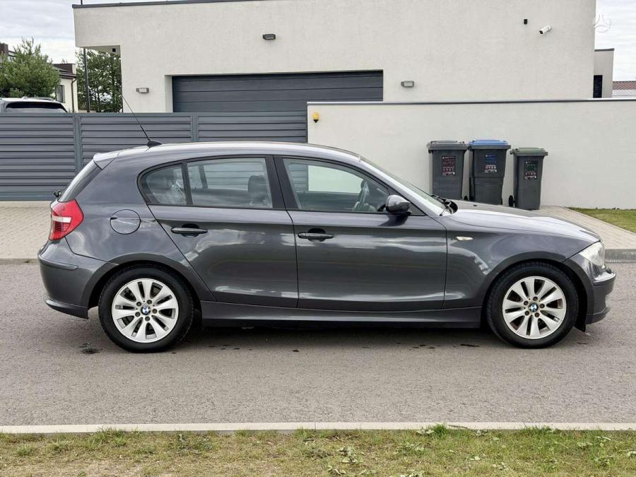Grey BMW 120 2007 in Vilnius, with an engine capacity of 2.00 L and mileage of 300 thousand km for 3150 €, photo 3 on AUTOMOTO.COM.LV