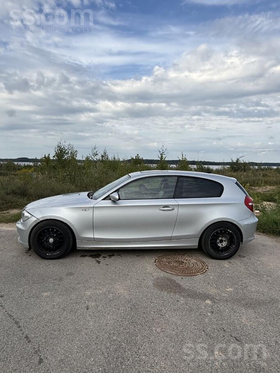 Pelēks BMW 120 2007 Rīga, ar dzinēja tilpumu 2.00 L un nobraukumu 394 tūkst. km par 3113 €, foto 3 vietnē AUTOMOTO.COM.LV