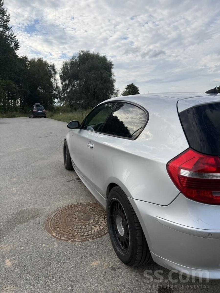 Pelēks BMW 120 2007 Rīga, ar dzinēja tilpumu 2.00 L un nobraukumu 394 tūkst. km par 3113 €, foto 5 vietnē AUTOMOTO.COM.LV