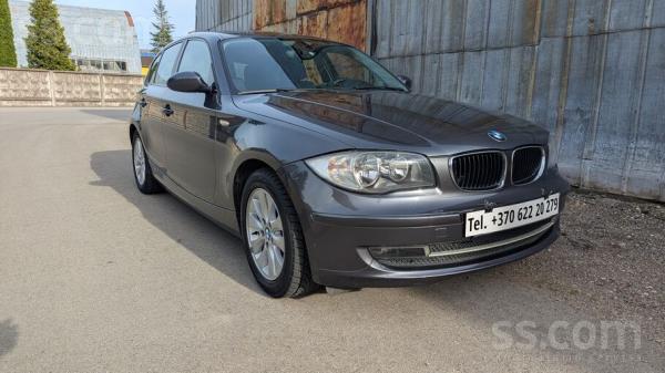 Pelēks BMW 120 2008 Kauņa, ar dzinēja tilpumu 2.00 L un nobraukumu 255 tūkst. km par 3900 €, foto 2 vietnē AUTOMOTO.COM.LV