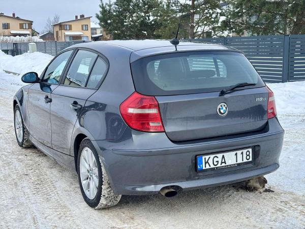 Grey BMW 120 2008 in Vilnius, with an engine capacity of 2.00 L and mileage of 250 thousand km for 2900 €, photo 3 on AUTOMOTO.COM.LV