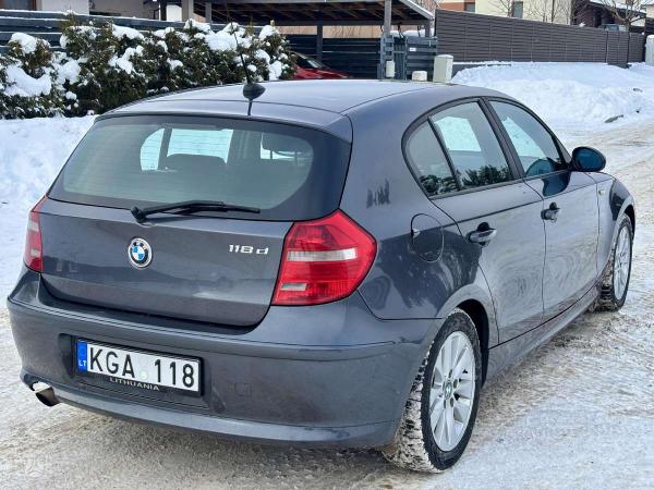 Grey BMW 120 2008 in Vilnius, with an engine capacity of 2.00 L and mileage of 250 thousand km for 2900 €, photo 5 on AUTOMOTO.COM.LV