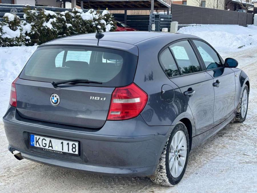 Grey BMW 120 2008 in Vilnius, with an engine capacity of 2.00 L and mileage of 250 thousand km for 2900 €, photo 5 on AUTOMOTO.COM.LV