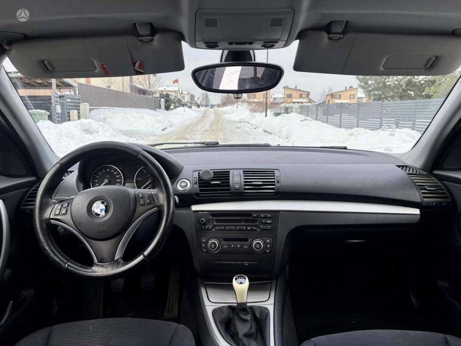 Grey BMW 120 2008 in Vilnius, with an engine capacity of 2.00 L and mileage of 250 thousand km for 2900 €, photo 8 on AUTOMOTO.COM.LV