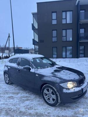 Grey BMW 120 2008 in Kaunas, with an engine capacity of 2.00 L and mileage of 252 thousand km for 2850 €, photo 3 on AUTOMOTO.COM.LV
