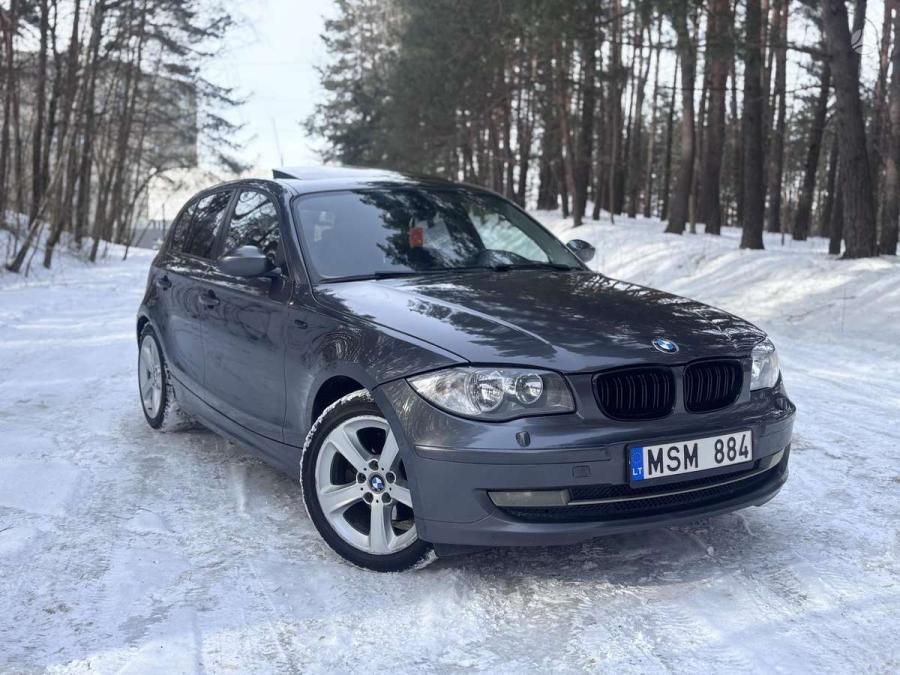 Grey BMW 120 2008 in Vilnius, with an engine capacity of 2.00 L and mileage of 360 thousand km for 3999 €, photo 3 on AUTOMOTO.COM.LV