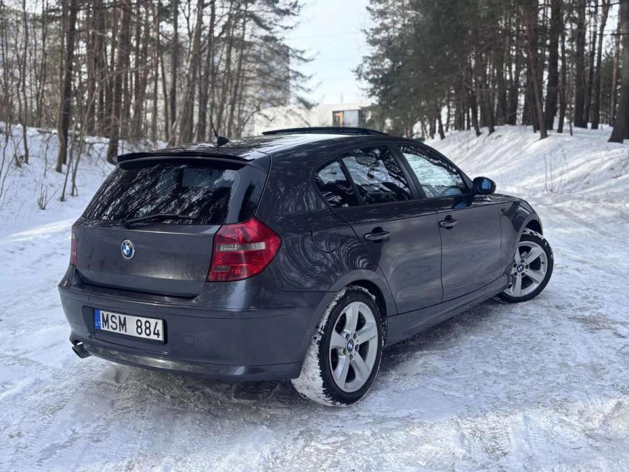 Grey BMW 120 2008 in Vilnius, with an engine capacity of 2.00 L and mileage of 360 thousand km for 3999 €, photo 4 on AUTOMOTO.COM.LV