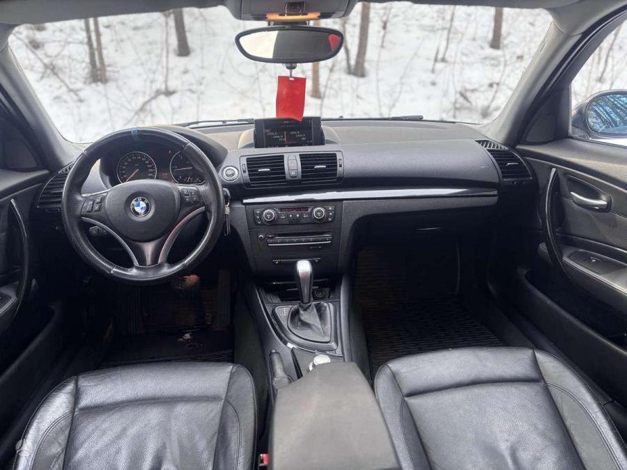 Grey BMW 120 2008 in Vilnius, with an engine capacity of 2.00 L and mileage of 360 thousand km for 3999 €, photo 12 on AUTOMOTO.COM.LV