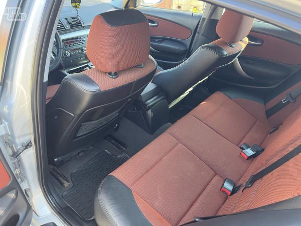 Pelēks BMW 120 2008 Panevēža, ar dzinēja tilpumu 2.00 L un nobraukumu 369 tūkst. km par 2500 €, foto 7 vietnē AUTOMOTO.COM.LV