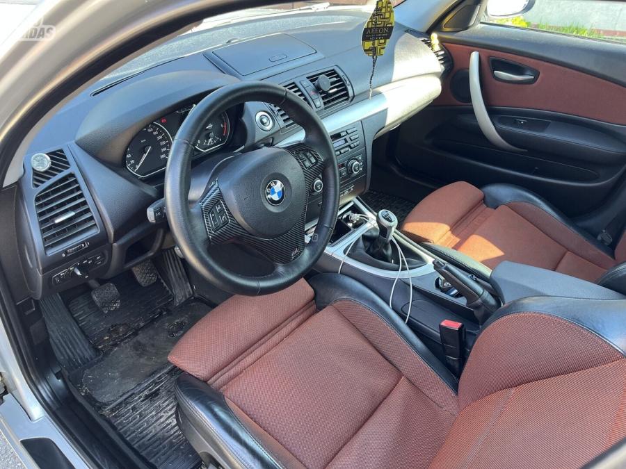Grey BMW 120 2008 in Panevezys, with an engine capacity of 2.00 L and mileage of 369 thousand km for 2500 €, photo 9 on AUTOMOTO.COM.LV