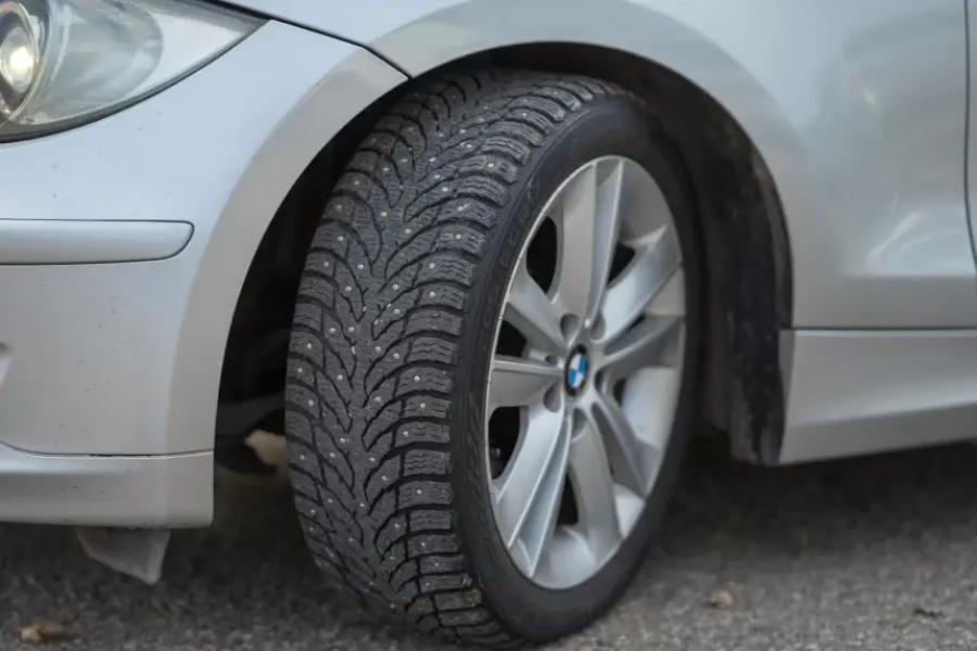 Pelēks BMW 120 2008 Liepāja, ar dzinēja tilpumu 2.00 L un nobraukumu 308 tūkst. km par 4850 €, foto 8 vietnē AUTOMOTO.COM.LV