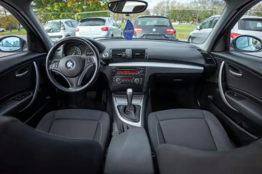 Pelēks BMW 120 2008 Liepāja, ar dzinēja tilpumu 2.00 L un nobraukumu 308 tūkst. km par 4850 €, foto 9 vietnē AUTOMOTO.COM.LV