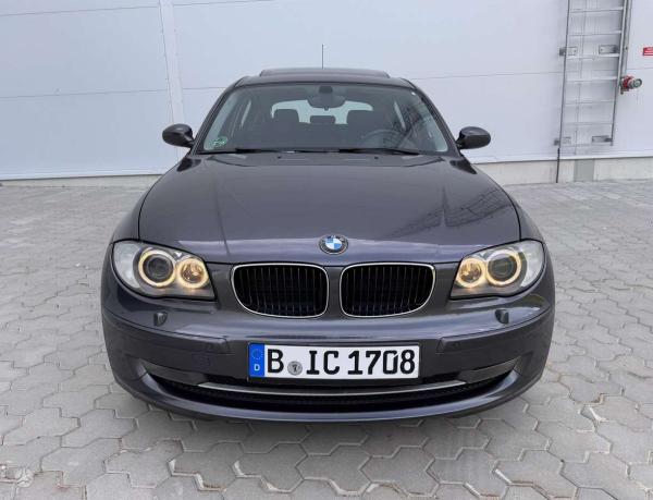 Pelēks BMW 120 2008 Viļņa, ar dzinēja tilpumu 2.00 L un nobraukumu 265 tūkst. km par 4490 €, foto 3 vietnē AUTOMOTO.COM.LV