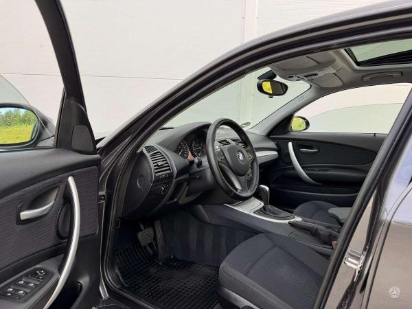Pelēks BMW 120 2008 Viļņa, ar dzinēja tilpumu 2.00 L un nobraukumu 265 tūkst. km par 4490 €, foto 9 vietnē AUTOMOTO.COM.LV