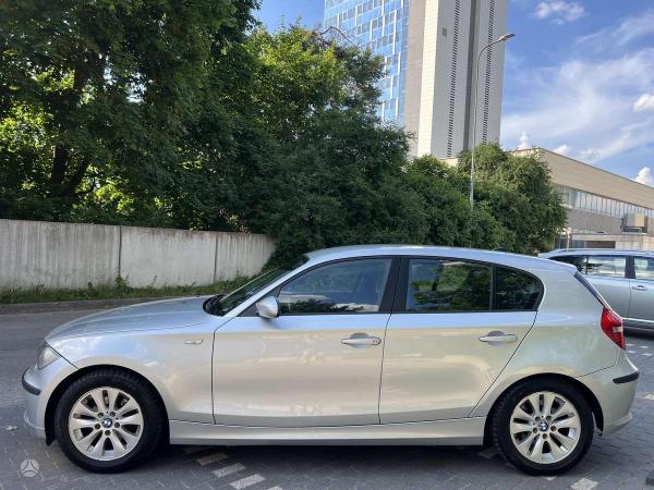 Grey BMW 120 2008 in Vilnius, with an engine capacity of 2.00 L and mileage of 250 thousand km for 2450 €, photo 8 on AUTOMOTO.COM.LV