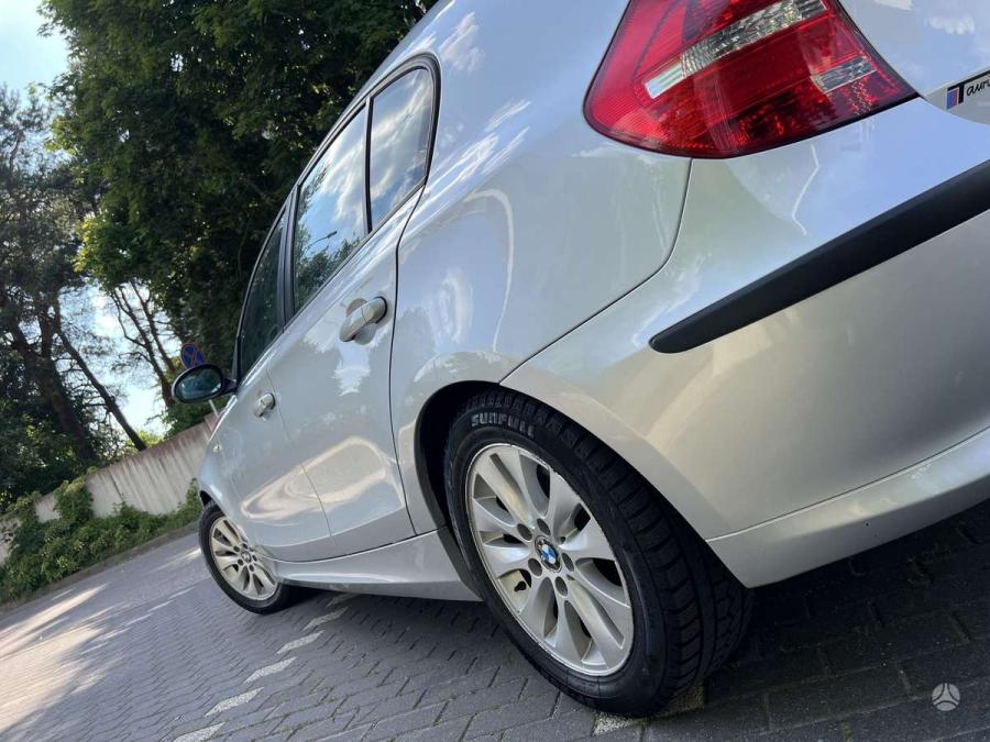 Pelēks BMW 120 2008 Viļņa, ar dzinēja tilpumu 2.00 L un nobraukumu 250 tūkst. km par 2450 €, foto 19 vietnē AUTOMOTO.COM.LV