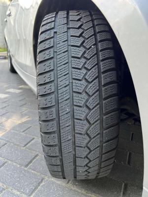 Pelēks BMW 120 2008 Viļņa, ar dzinēja tilpumu 2.00 L un nobraukumu 250 tūkst. km par 2450 €, foto 22 vietnē AUTOMOTO.COM.LV