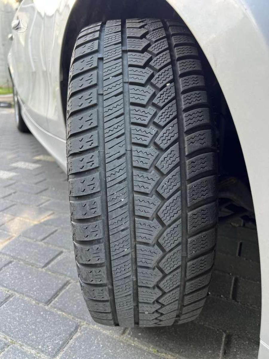 Pelēks BMW 120 2008 Viļņa, ar dzinēja tilpumu 2.00 L un nobraukumu 250 tūkst. km par 2450 €, foto 22 vietnē AUTOMOTO.COM.LV