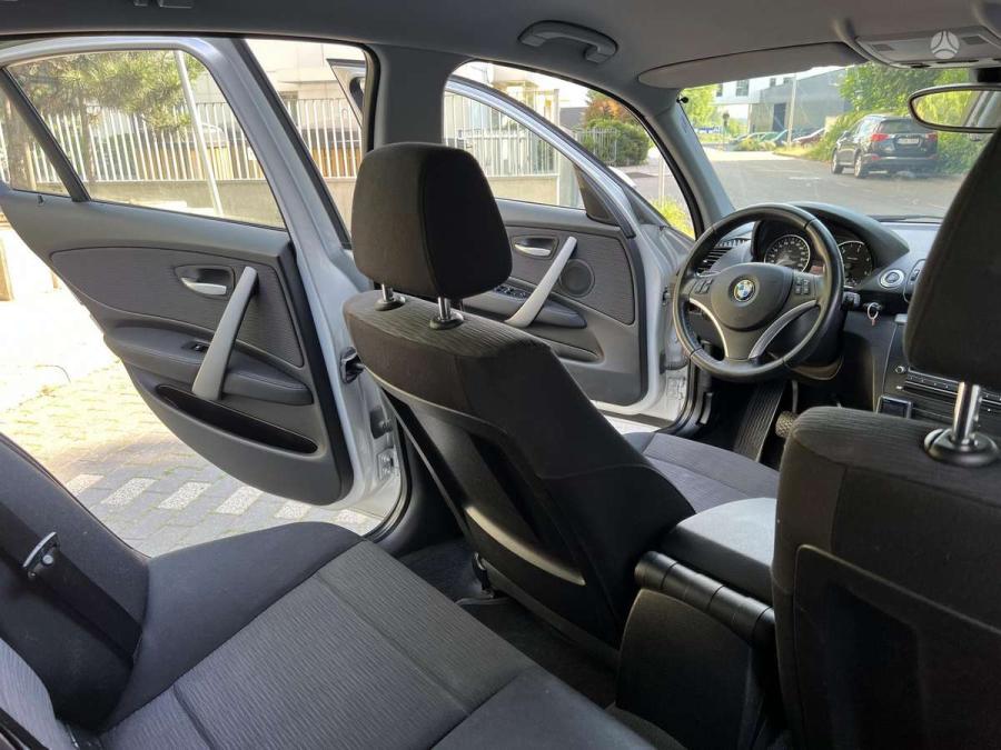 Pelēks BMW 120 2008 Viļņa, ar dzinēja tilpumu 2.00 L un nobraukumu 250 tūkst. km par 2450 €, foto 28 vietnē AUTOMOTO.COM.LV