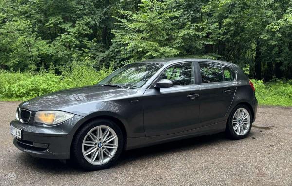 Grey BMW 120 2008 in Kaunas, with an engine capacity of 2.00 L and mileage of 278 thousand km for 4500 €, photo 9 on AUTOMOTO.COM.LV