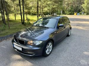 Pelēks BMW 120 2008 Kauņa, ar dzinēja tilpumu 2.00 L un nobraukumu 230 tūkst. km par 3850 €, foto  vietnē AUTOMOTO.COM.LV