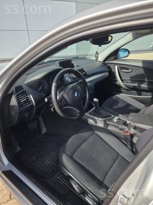 Grey BMW 120 2008 in Dobele, with an engine capacity of 2.00 L and mileage of 325 thousand km for 4250 €, photo 6 on AUTOMOTO.COM.LV