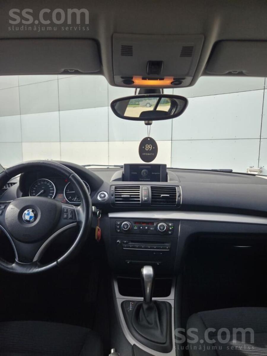 Grey BMW 120 2008 in Dobele, with an engine capacity of 2.00 L and mileage of 325 thousand km for 4250 €, photo 8 on AUTOMOTO.COM.LV