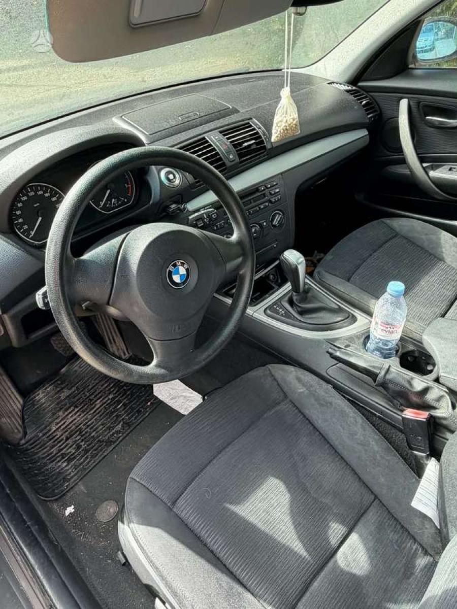 Grey BMW 120 2009 in Vilnius, with an engine capacity of 2.00 L and mileage of 180 thousand km for 850 €, photo 6 on AUTOMOTO.COM.LV